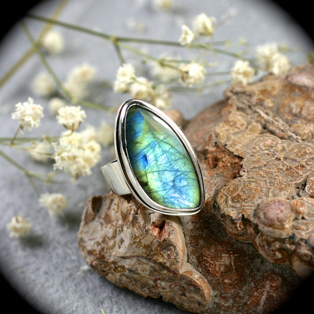 Spectrolite sterling silver ring size 7.5 – Rusmineral cabochons&jewelry